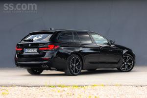 Black BMW 530 2021 in Jelgava, with an engine capacity of 2.00 L and mileage of 211 thousand km for 22000 €, photo 5 on AUTOMOTO.COM.LV