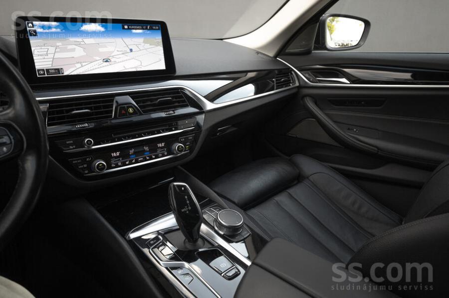 Black BMW 530 2021 in Jelgava, with an engine capacity of 2.00 L and mileage of 211 thousand km for 22000 €, photo 11 on AUTOMOTO.COM.LV