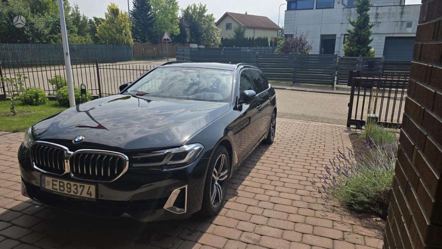 Melns BMW 530 2021 Viļņa, ar dzinēja tilpumu 2.00 L un nobraukumu 146 tūkst. km par 31299 €, foto 3 vietnē AUTOMOTO.COM.LV
