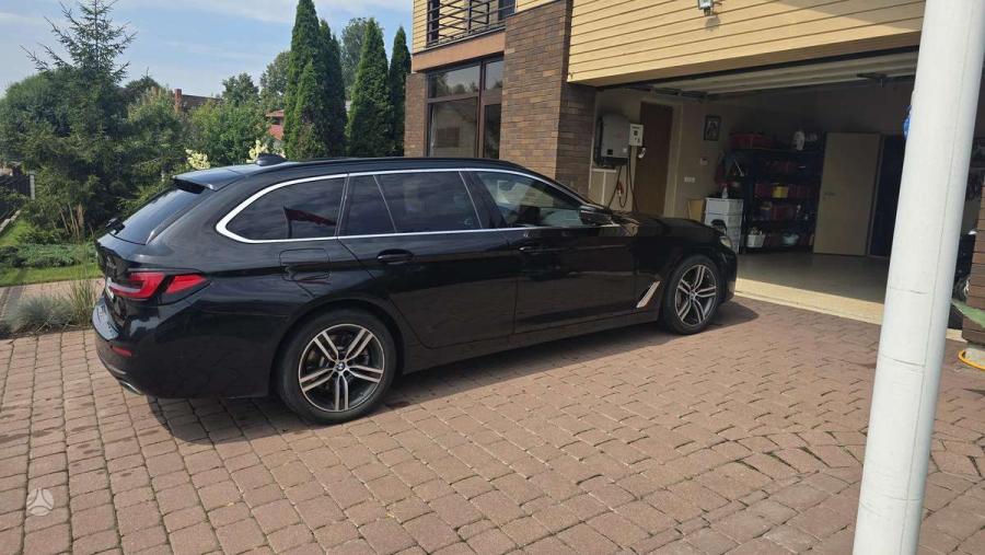 Melns BMW 530 2021 Viļņa, ar dzinēja tilpumu 2.00 L un nobraukumu 146 tūkst. km par 31299 €, foto 5 vietnē AUTOMOTO.COM.LV