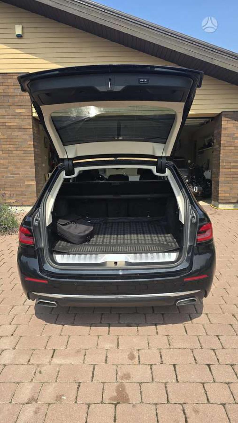Melns BMW 530 2021 Viļņa, ar dzinēja tilpumu 2.00 L un nobraukumu 146 tūkst. km par 31299 €, foto 12 vietnē AUTOMOTO.COM.LV