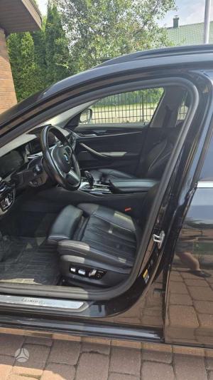 Melns BMW 530 2021 Viļņa, ar dzinēja tilpumu 2.00 L un nobraukumu 146 tūkst. km par 31299 €, foto 16 vietnē AUTOMOTO.COM.LV