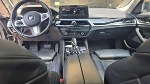 Melns BMW 530 2021 Viļņa, ar dzinēja tilpumu 2.00 L un nobraukumu 146 tūkst. km par 31299 €, foto 17 vietnē AUTOMOTO.COM.LV