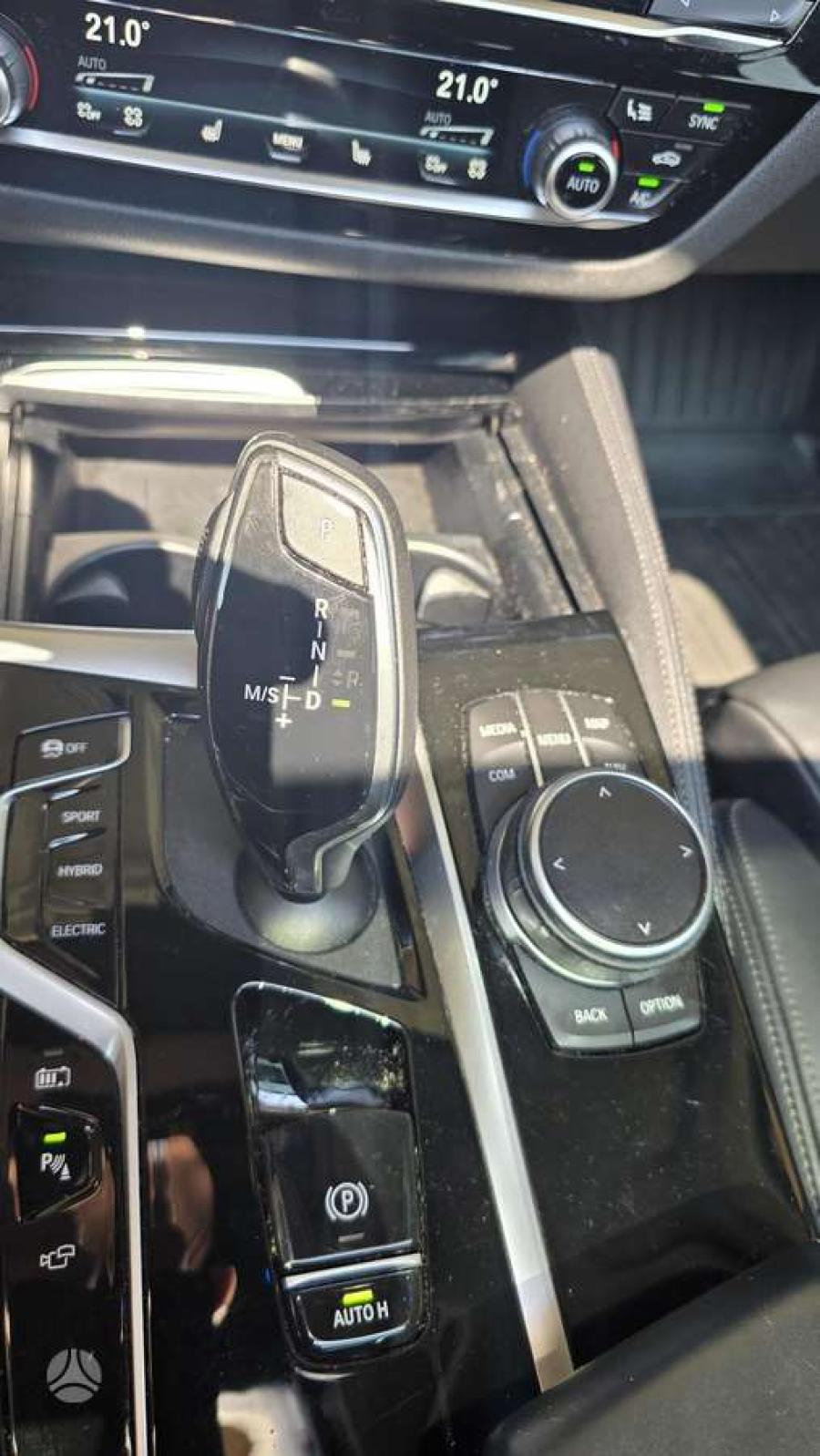 Melns BMW 530 2021 Viļņa, ar dzinēja tilpumu 2.00 L un nobraukumu 146 tūkst. km par 31299 €, foto 26 vietnē AUTOMOTO.COM.LV