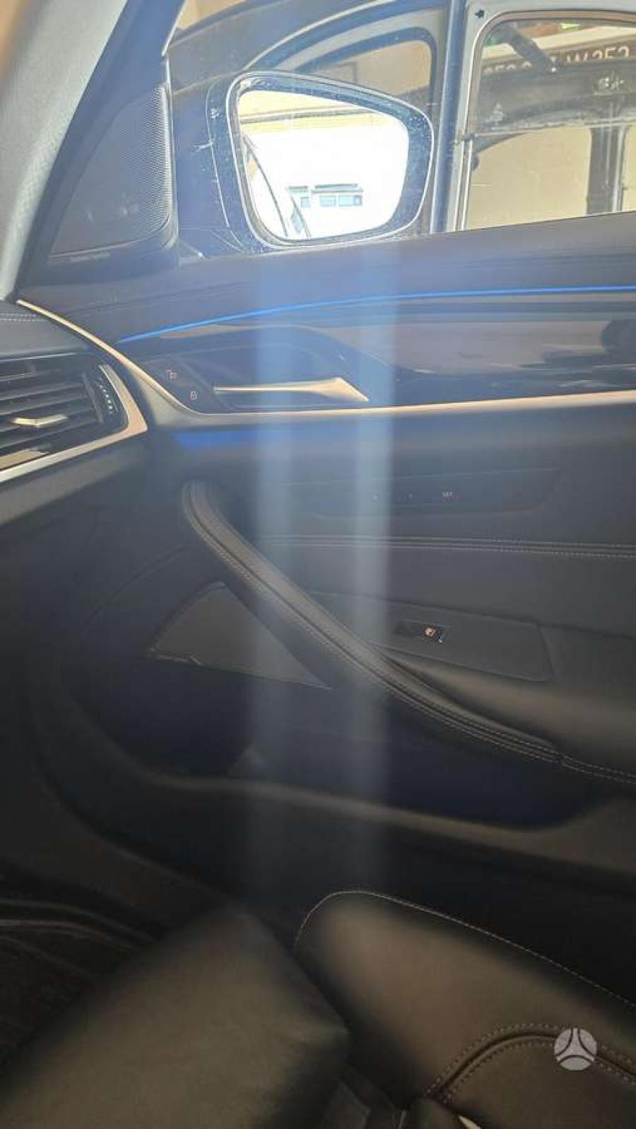 Melns BMW 530 2021 Viļņa, ar dzinēja tilpumu 2.00 L un nobraukumu 146 tūkst. km par 31299 €, foto 30 vietnē AUTOMOTO.COM.LV