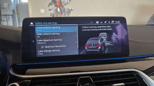 Melns BMW 530 2021 Viļņa, ar dzinēja tilpumu 2.00 L un nobraukumu 146 tūkst. km par 31299 €, foto 39 vietnē AUTOMOTO.COM.LV