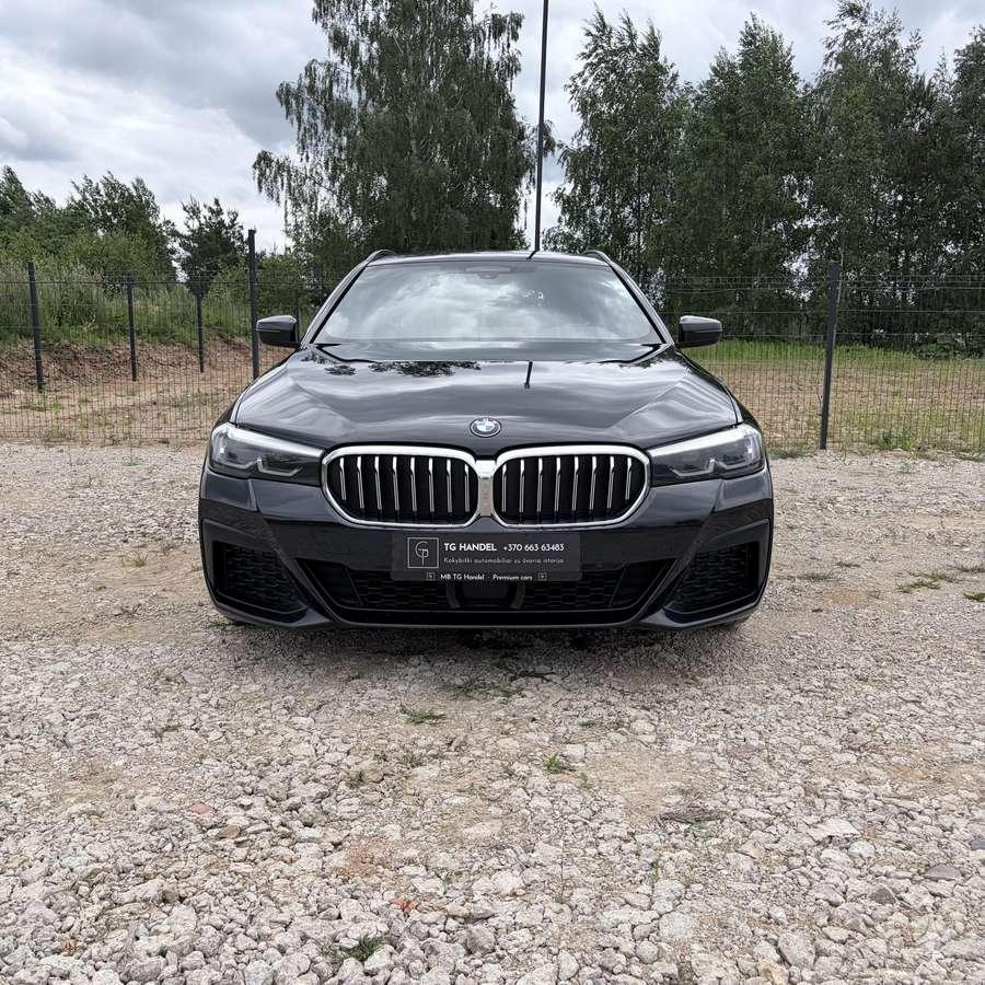 Black BMW 530 2021 in Vilnius, with an engine capacity of 2.00 L and mileage of 192 thousand km for 22900 €, photo 6 on AUTOMOTO.COM.LV
