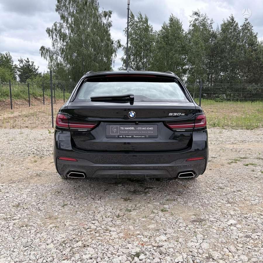 Black BMW 530 2021 in Vilnius, with an engine capacity of 2.00 L and mileage of 192 thousand km for 22900 €, photo 7 on AUTOMOTO.COM.LV