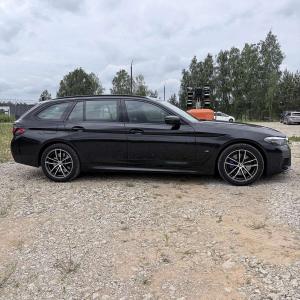 Black BMW 530 2021 in Vilnius, with an engine capacity of 2.00 L and mileage of 192 thousand km for 22900 €, photo 8 on AUTOMOTO.COM.LV