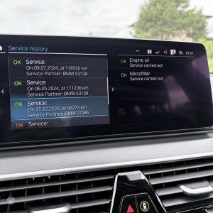 Black BMW 530 2021 in Vilnius, with an engine capacity of 2.00 L and mileage of 192 thousand km for 22900 €, photo 31 on AUTOMOTO.COM.LV