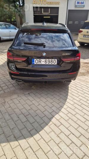 Black BMW 530 2021 in Riga, with an engine capacity of 2.00 L and mileage of 80 thousand km for 25500 €, photo 4 on AUTOMOTO.COM.LV