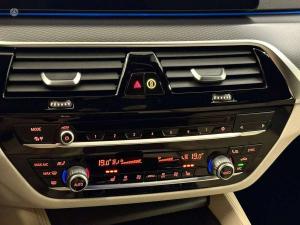 Black BMW 530 2021 in Marijampole, with an engine capacity of 2.00 L and mileage of 50 thousand km for 29999 €, photo 6 on AUTOMOTO.COM.LV