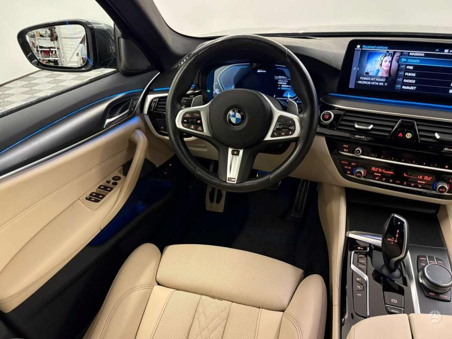 Black BMW 530 2021 in Marijampole, with an engine capacity of 2.00 L and mileage of 50 thousand km for 29999 €, photo 14 on AUTOMOTO.COM.LV
