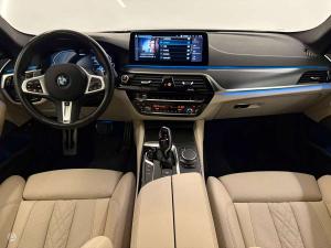 Black BMW 530 2021 in Marijampole, with an engine capacity of 2.00 L and mileage of 50 thousand km for 29999 €, photo 16 on AUTOMOTO.COM.LV