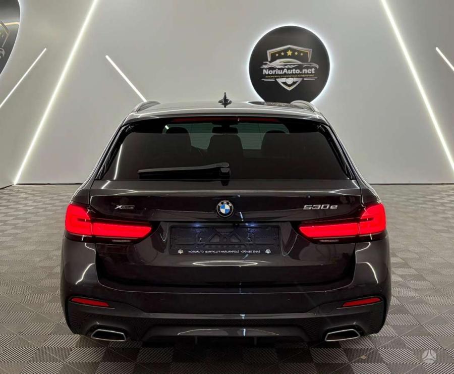 Black BMW 530 2021 in Marijampole, with an engine capacity of 2.00 L and mileage of 50 thousand km for 29999 €, photo 37 on AUTOMOTO.COM.LV