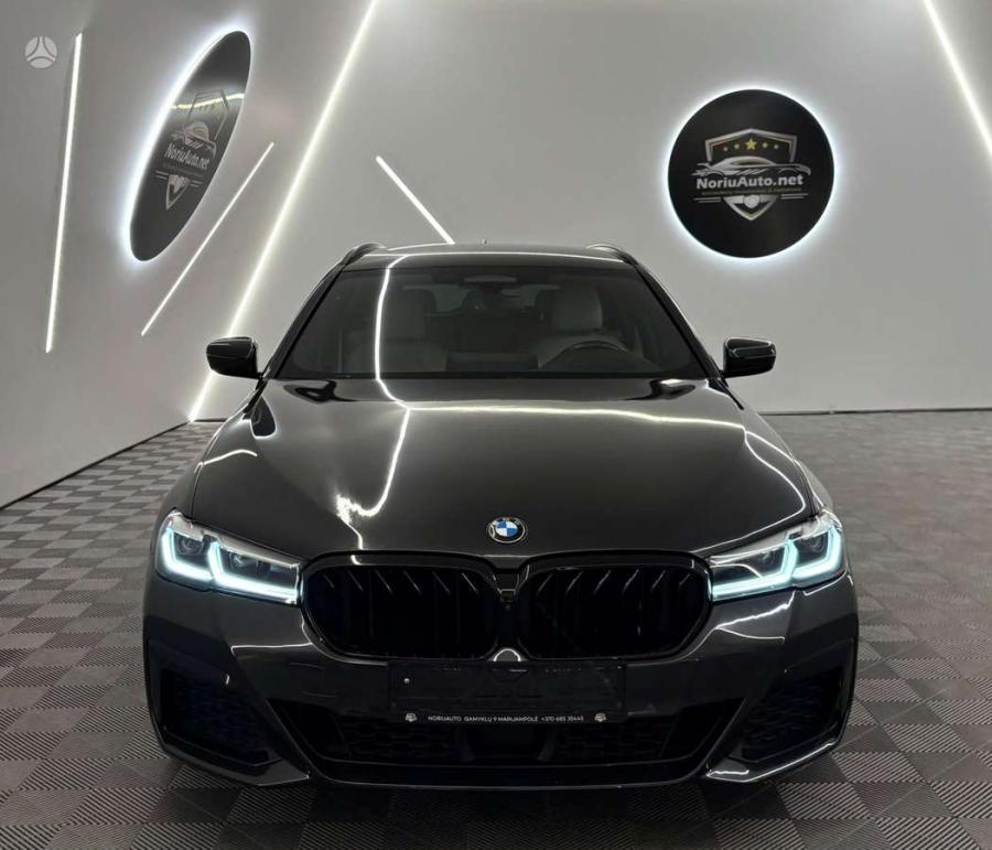 Black BMW 530 2021 in Marijampole, with an engine capacity of 2.00 L and mileage of 50 thousand km for 29999 €, photo 38 on AUTOMOTO.COM.LV