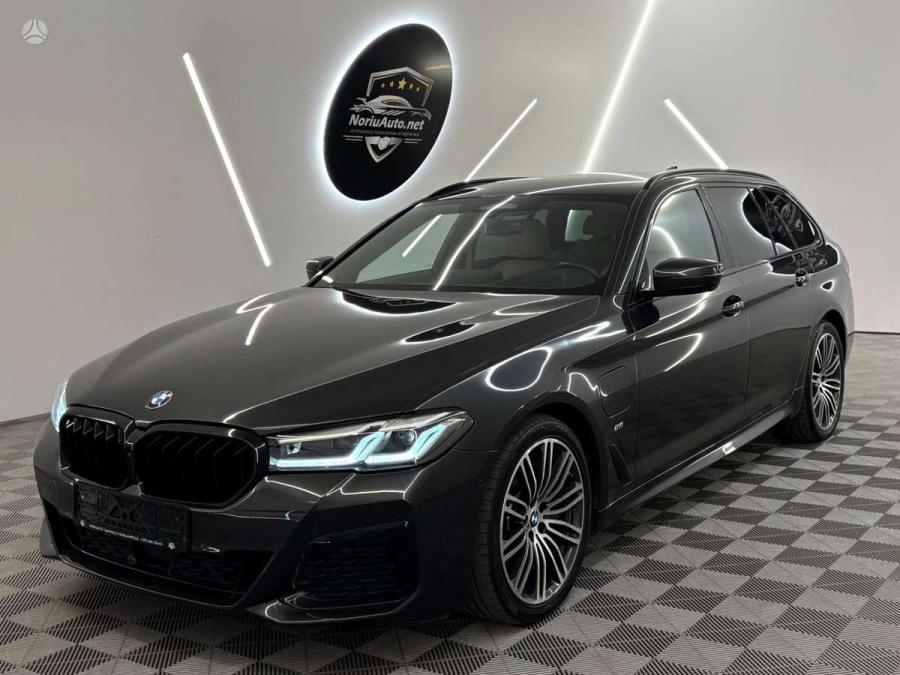 Black BMW 530 2021 in Marijampole, with an engine capacity of 2.00 L and mileage of 50 thousand km for 29999 €, photo 39 on AUTOMOTO.COM.LV