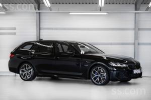 Black BMW 530 2021 in Tukums, with an engine capacity of 2.00 L and mileage of 175 thousand km for 27777 €, photo 6 on AUTOMOTO.COM.LV