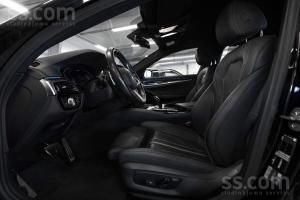 Black BMW 530 2021 in Tukums, with an engine capacity of 2.00 L and mileage of 175 thousand km for 27777 €, photo 13 on AUTOMOTO.COM.LV