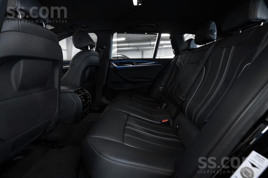 Black BMW 530 2021 in Tukums, with an engine capacity of 2.00 L and mileage of 175 thousand km for 27777 €, photo 15 on AUTOMOTO.COM.LV