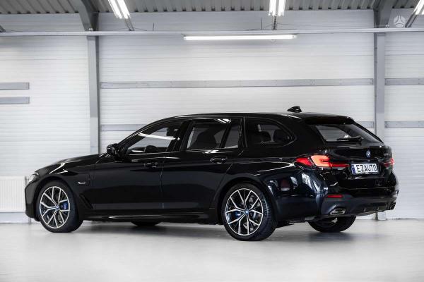 BMW 530 2021 in Tukums on AUTOMOTO.COM.LV Black BMW 530 2021 in Tukums, with an engine capacity of 2.00 L and mileage of 175 thousand km for 27777 €, photo 9 on AUTOMOTO.COM.LV