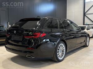 Melns BMW 530 2021 Rīga, ar dzinēja tilpumu 2.00 L un nobraukumu 80 tūkst. km par 26490 €, foto 6 vietnē AUTOMOTO.COM.LV