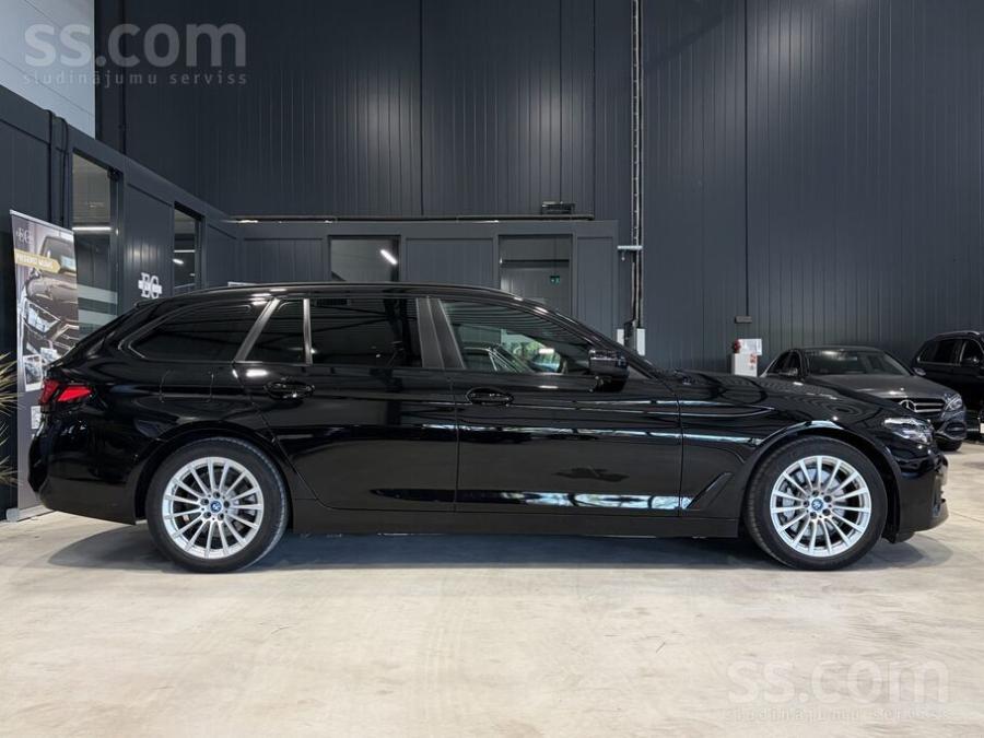Melns BMW 530 2021 Rīga, ar dzinēja tilpumu 2.00 L un nobraukumu 80 tūkst. km par 26490 €, foto 7 vietnē AUTOMOTO.COM.LV