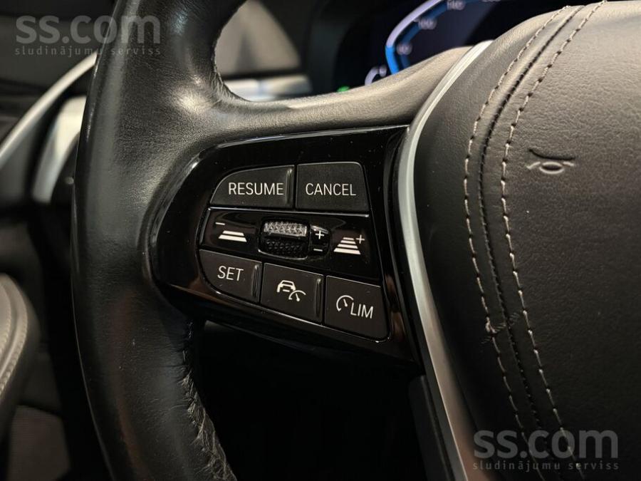Melns BMW 530 2021 Rīga, ar dzinēja tilpumu 2.00 L un nobraukumu 80 tūkst. km par 26490 €, foto 13 vietnē AUTOMOTO.COM.LV