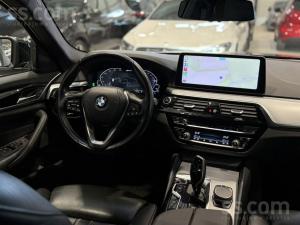 Melns BMW 530 2021 Rīga, ar dzinēja tilpumu 2.00 L un nobraukumu 80 tūkst. km par 26490 €, foto 20 vietnē AUTOMOTO.COM.LV