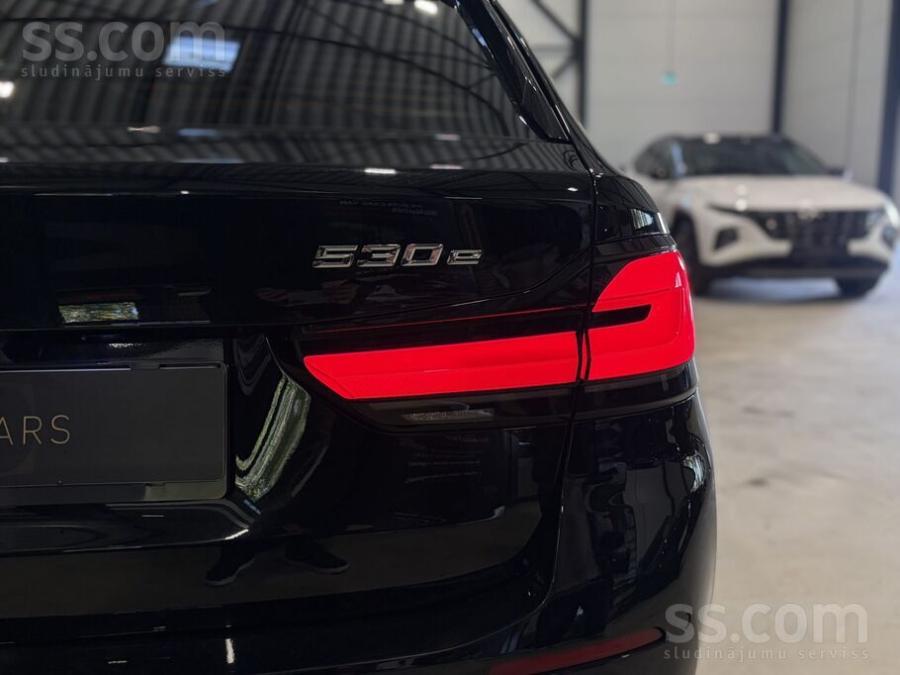 Melns BMW 530 2021 Rīga, ar dzinēja tilpumu 2.00 L un nobraukumu 80 tūkst. km par 26490 €, foto 31 vietnē AUTOMOTO.COM.LV