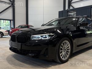 Melns BMW 530 2021 Rīga, ar dzinēja tilpumu 2.00 L un nobraukumu 80 tūkst. km par 26490 €, foto 33 vietnē AUTOMOTO.COM.LV