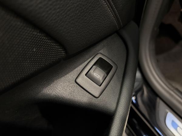 Black BMW 530 2021 in Riga, with an engine capacity of 2.00 L and mileage of 80 thousand km for 26490 €, photo 11 on AUTOMOTO.COM.LV