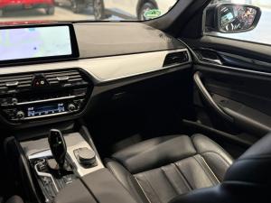 Черный БМВ 530 2021 в Рига, объемом двигателя 2.00 л и пробегом 80 тыс. км за 26490 €, фото 21 на AUTOMOTO.COM.LV