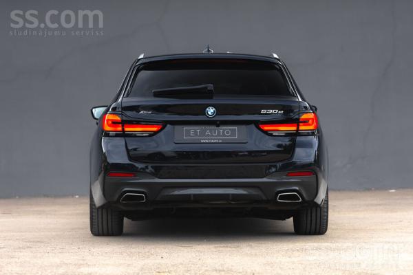 Black BMW 530 2021 in Jelgava, with an engine capacity of 2.00 L and mileage of 254 thousand km for 21000 €, photo 8 on AUTOMOTO.COM.LV