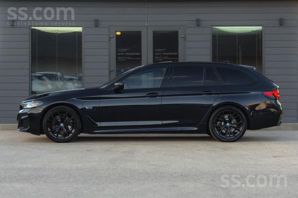 Melns BMW 530 2021 Jelgava, ar dzinēja tilpumu 2.00 L un nobraukumu 246 tūkst. km par 22500 €, foto 7 vietnē AUTOMOTO.COM.LV