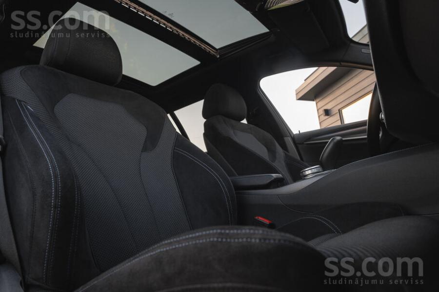 Black BMW 530 2021 in Jelgava, with an engine capacity of 2.00 L and mileage of 246 thousand km for 22500 €, photo 11 on AUTOMOTO.COM.LV