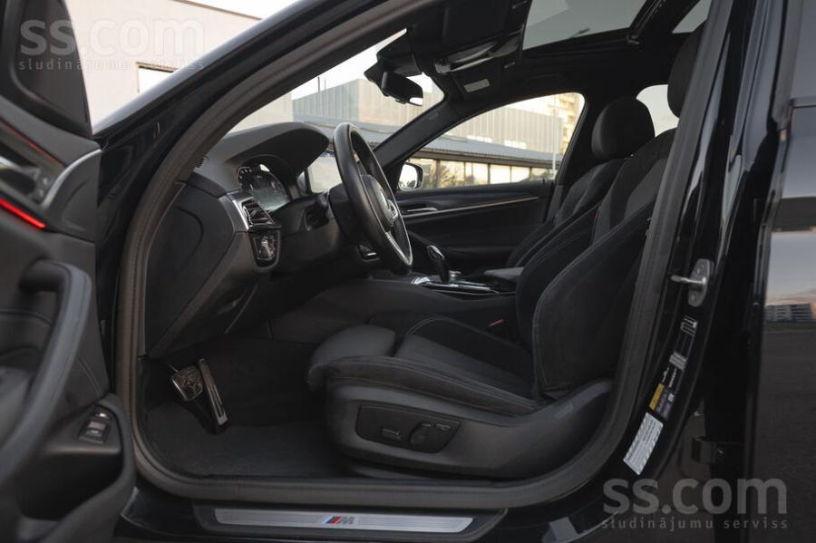 Black BMW 530 2021 in Jelgava, with an engine capacity of 2.00 L and mileage of 246 thousand km for 22500 €, photo 17 on AUTOMOTO.COM.LV