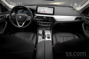 Melns BMW 530 2022 Jelgava, ar dzinēja tilpumu 2.00 L un nobraukumu 186 tūkst. km par 24000 €, foto 8 vietnē AUTOMOTO.COM.LV