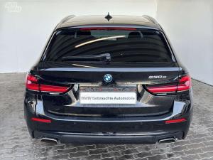 Black BMW 530 2022 in Kaunas, with an engine capacity of 2.00 L and mileage of 86 thousand km for 33102 €, photo 3 on AUTOMOTO.COM.LV