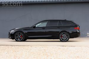 Black BMW 530 2022 in Jelgava, with an engine capacity of 2.00 L and mileage of 186 thousand km for 21800 €, photo 9 on AUTOMOTO.COM.LV