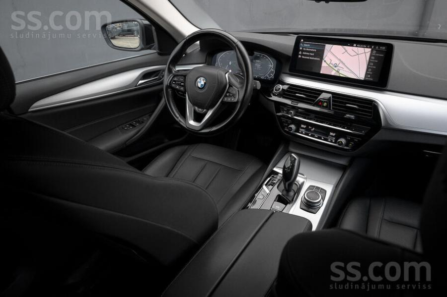 Black BMW 530 2022 in Jelgava, with an engine capacity of 2.00 L and mileage of 186 thousand km for 21800 €, photo 11 on AUTOMOTO.COM.LV