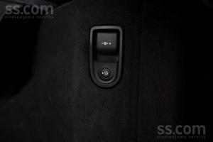 Black BMW 530 2022 in Jelgava, with an engine capacity of 2.00 L and mileage of 186 thousand km for 21800 €, photo 17 on AUTOMOTO.COM.LV