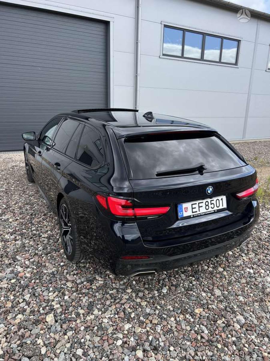 Black BMW 530 2022 in Elektrenai, with an engine capacity of 2.00 L and mileage of 72 thousand km for 35199 €, photo 6 on AUTOMOTO.COM.LV