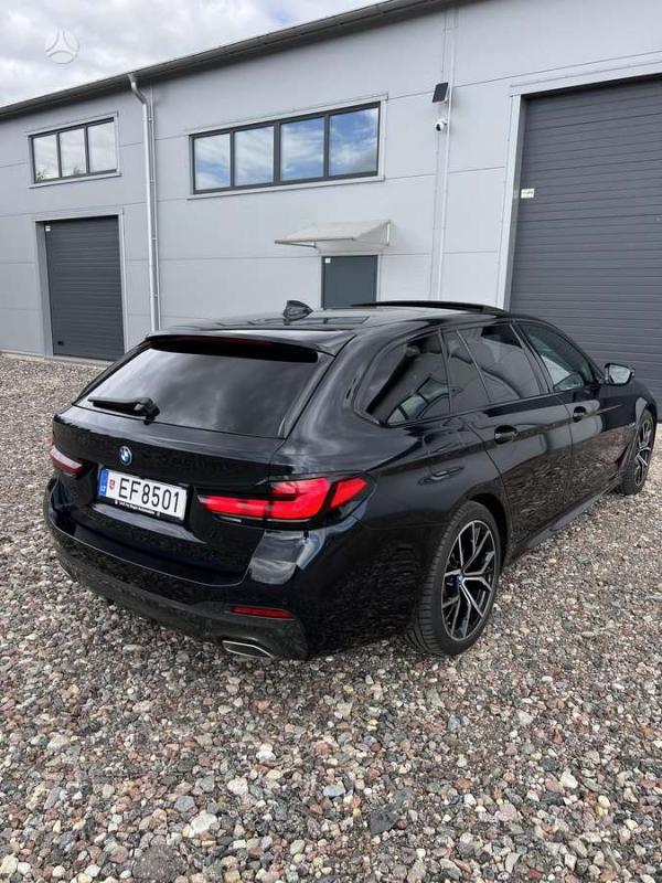 Black BMW 530 2022 in Elektrenai, with an engine capacity of 2.00 L and mileage of 72 thousand km for 35199 €, photo 8 on AUTOMOTO.COM.LV