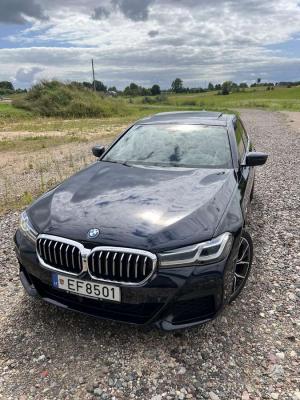 Black BMW 530 2022 in Elektrenai, with an engine capacity of 2.00 L and mileage of 72 thousand km for 35199 €, photo 16 on AUTOMOTO.COM.LV