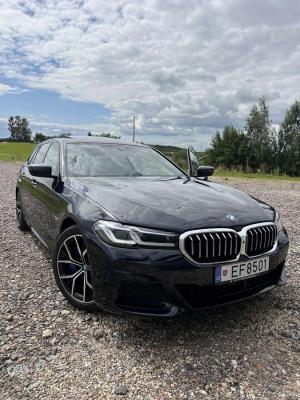 Black BMW 530 2022 in Elektrenai, with an engine capacity of 2.00 L and mileage of 72 thousand km for 35199 €, photo 18 on AUTOMOTO.COM.LV