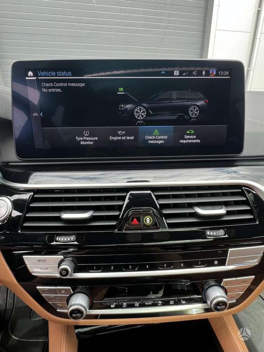 Black BMW 530 2022 in Elektrenai, with an engine capacity of 2.00 L and mileage of 72 thousand km for 35199 €, photo 24 on AUTOMOTO.COM.LV