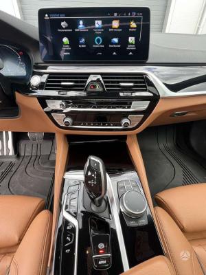 Black BMW 530 2022 in Elektrenai, with an engine capacity of 2.00 L and mileage of 72 thousand km for 35199 €, photo 26 on AUTOMOTO.COM.LV