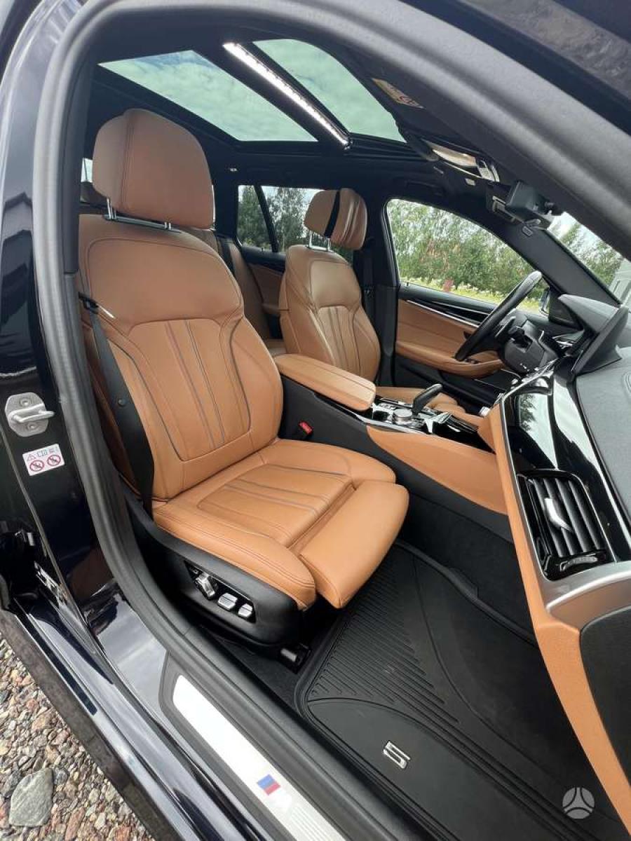 Black BMW 530 2022 in Elektrenai, with an engine capacity of 2.00 L and mileage of 72 thousand km for 35199 €, photo 32 on AUTOMOTO.COM.LV