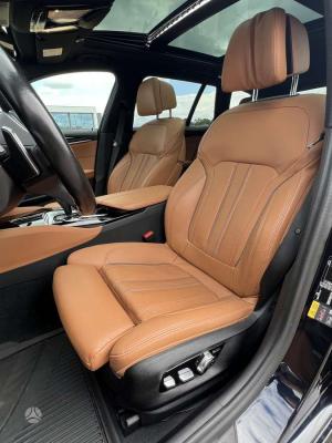 Black BMW 530 2022 in Elektrenai, with an engine capacity of 2.00 L and mileage of 72 thousand km for 35199 €, photo 35 on AUTOMOTO.COM.LV